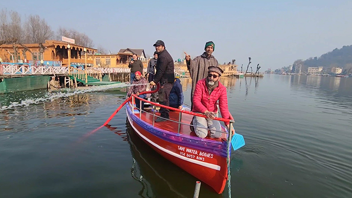 "Tariq Patloo Revolutionizes Dal Lake Fire Services with Innovative ...