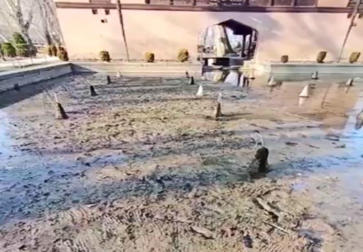 Achabal Spring Dries Up for the First Time in Decades Amid Prolonged ...